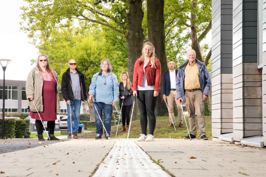 Blinde mensen | Leven met blindheid | Bartiméus Fonds